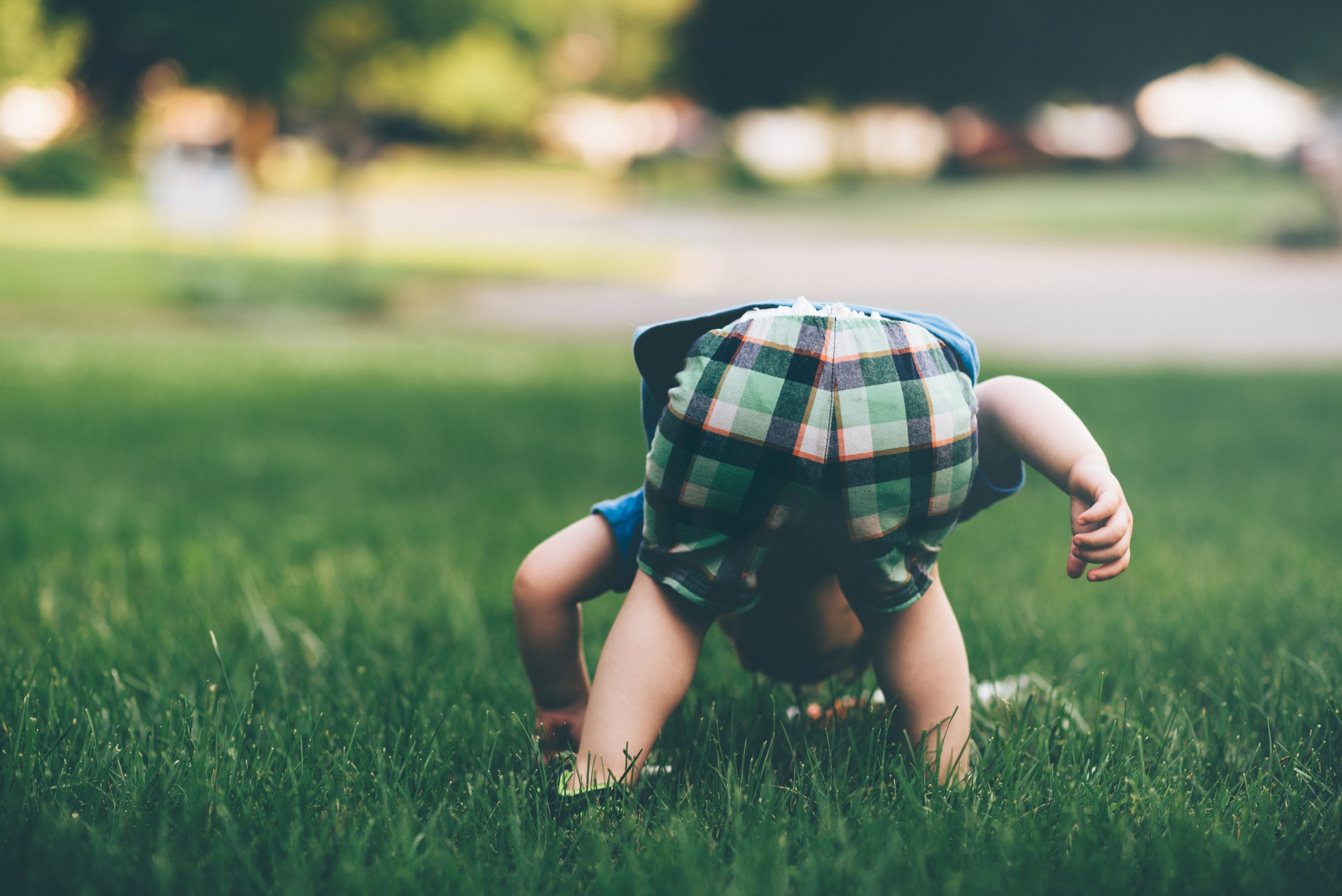 5 Ways Dads Can Encourage Their Toddlers To Walk | DAD.info